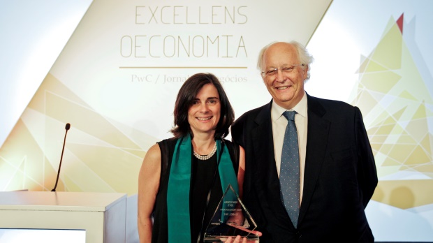 isabel-vaz-recebe-premio-como-melhor-gestora-do-ano | Luz Saúde